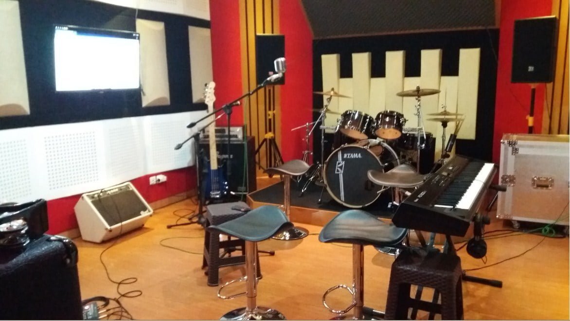 Studio Musik Terbaik Terlengkap di Tangerang – Andreas Agung